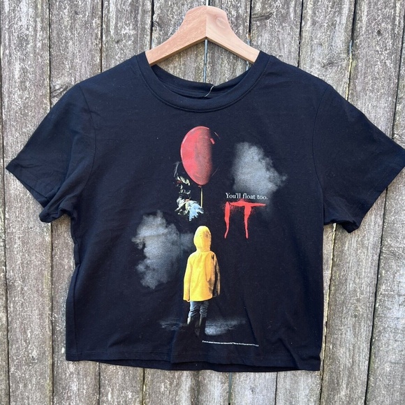 !it jeans | Tops | Pennywise It Movie Cropped T Shirt | Poshmark
